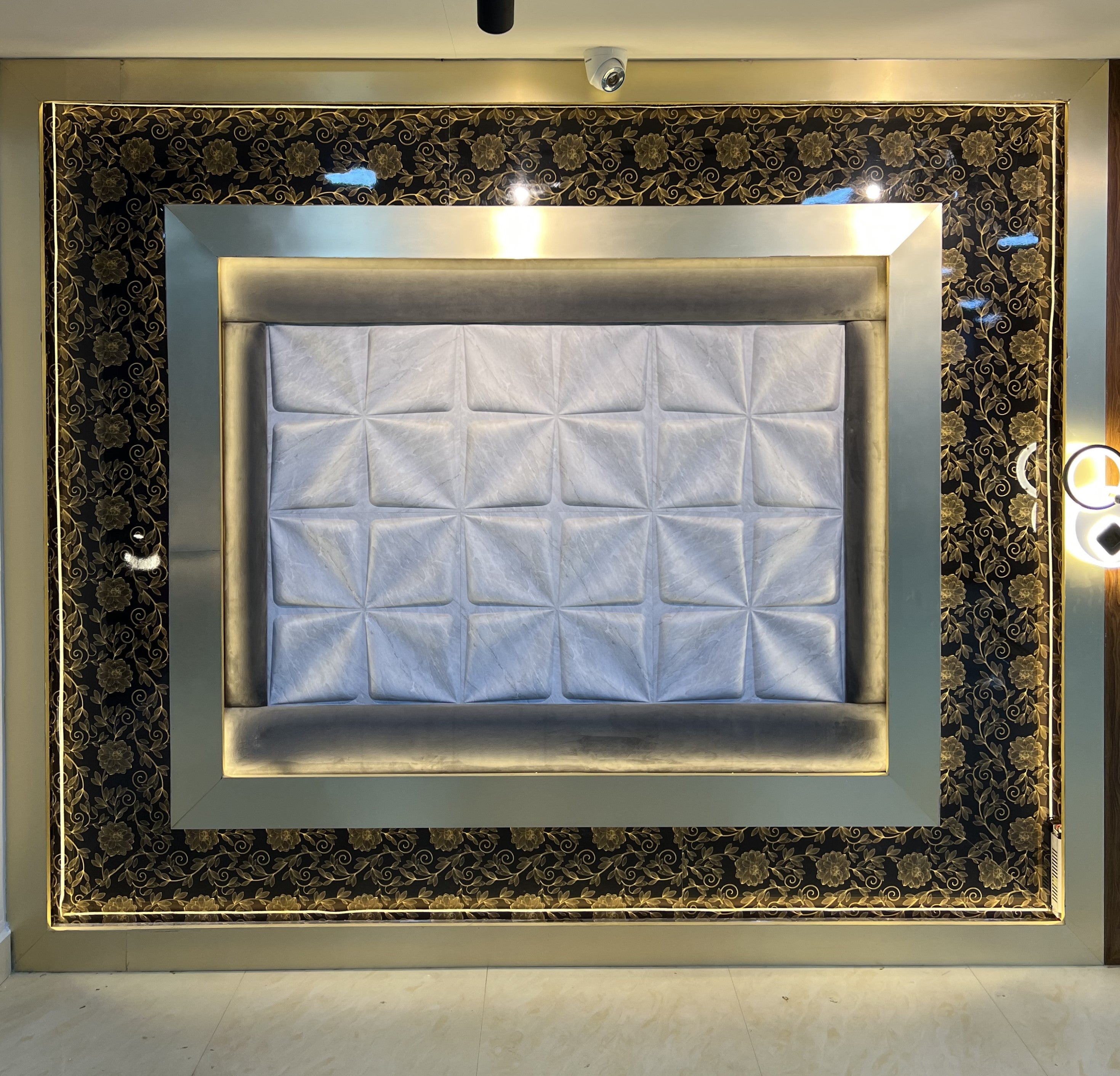 Mesmerizing 3D Panels Enhanced with Decorative Laminate