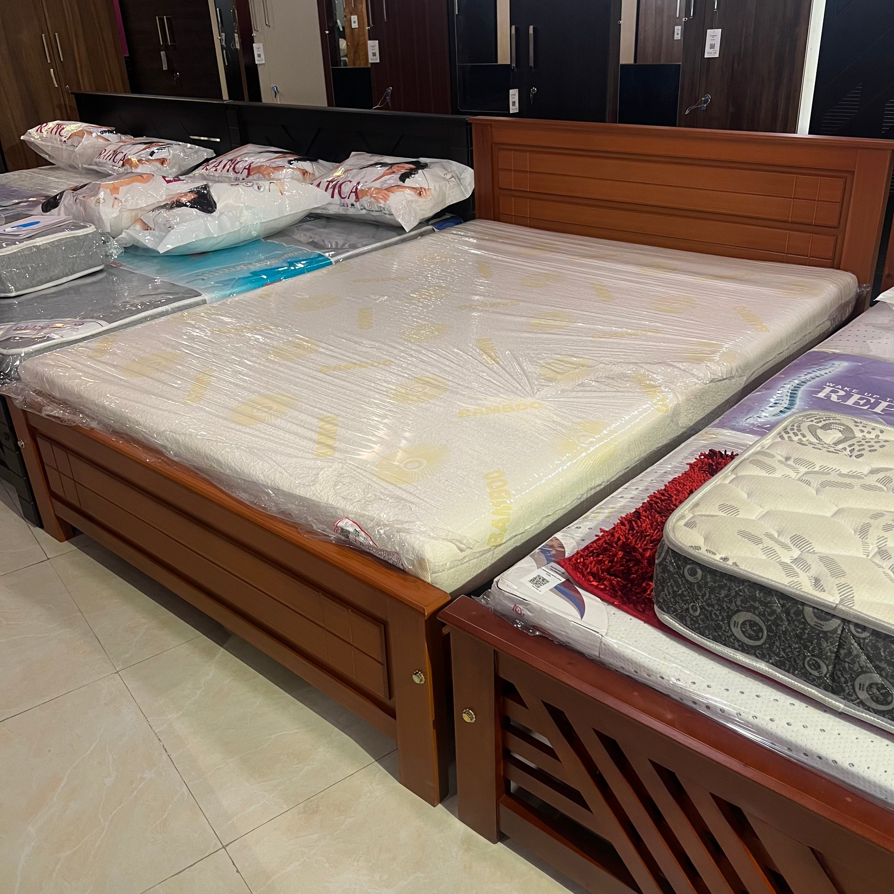 VFRK Tapi Wood Bed